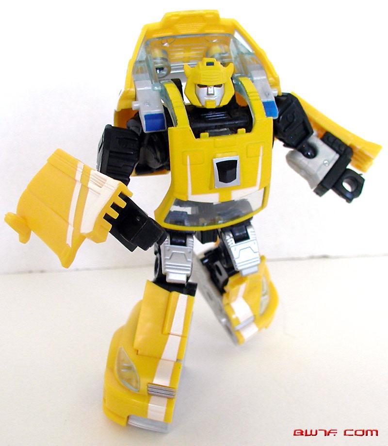 "Transformers Classics" Bumblebee Toy Review | Ben's World of Transformers
