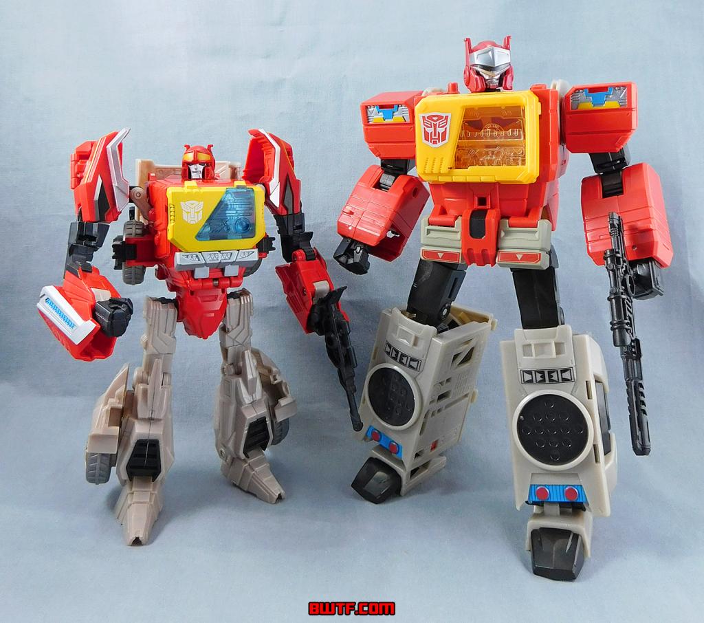 "Generations" Titans Return Autobot Blaster & Twin Cast Toy Review ...